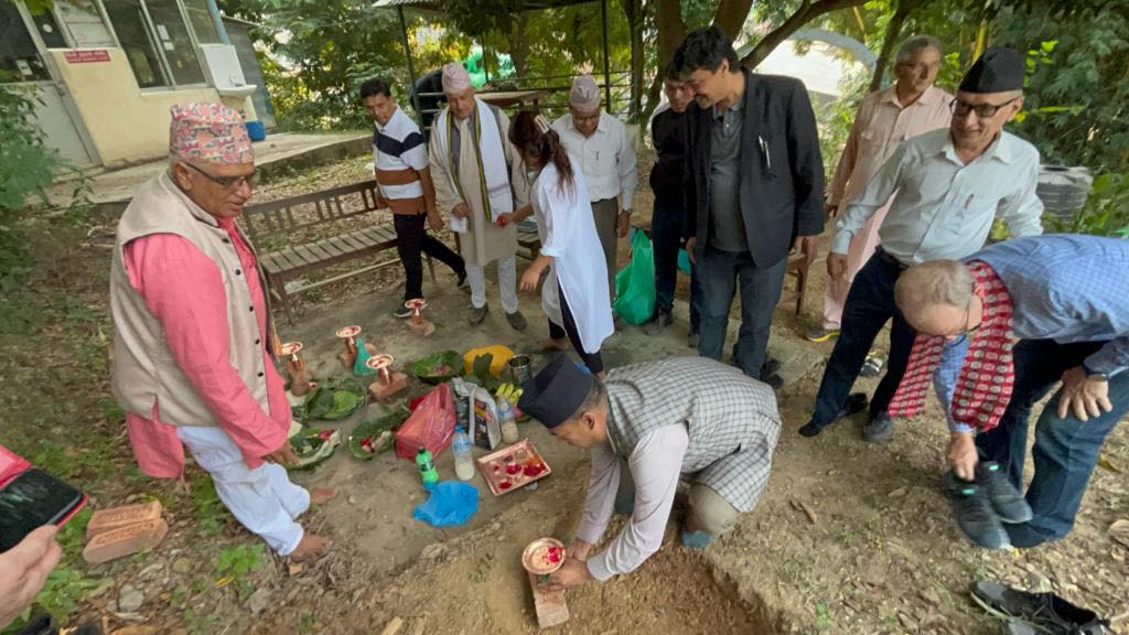 मन्थलीमा आँखा अस्पतालको भवनको शिलान्यास - Nepal Abhiyan